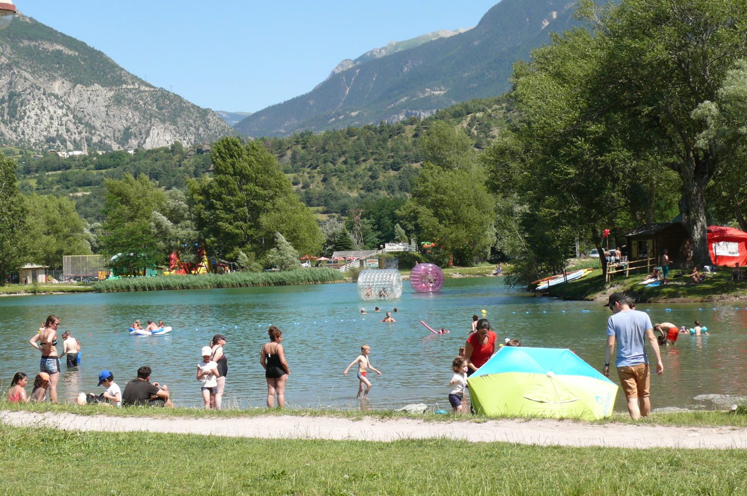 Autour du lac – Camping du lac, les iscles à Eygliers, Hautes-Alpes